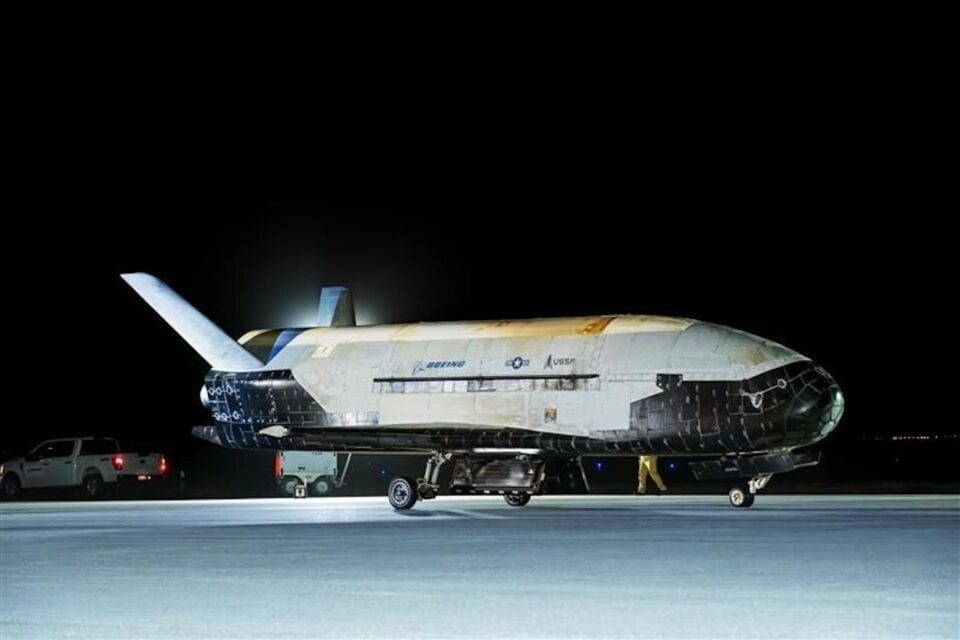US Space Force Should Prepare to Put Active-Duty Troops on the Moon ...