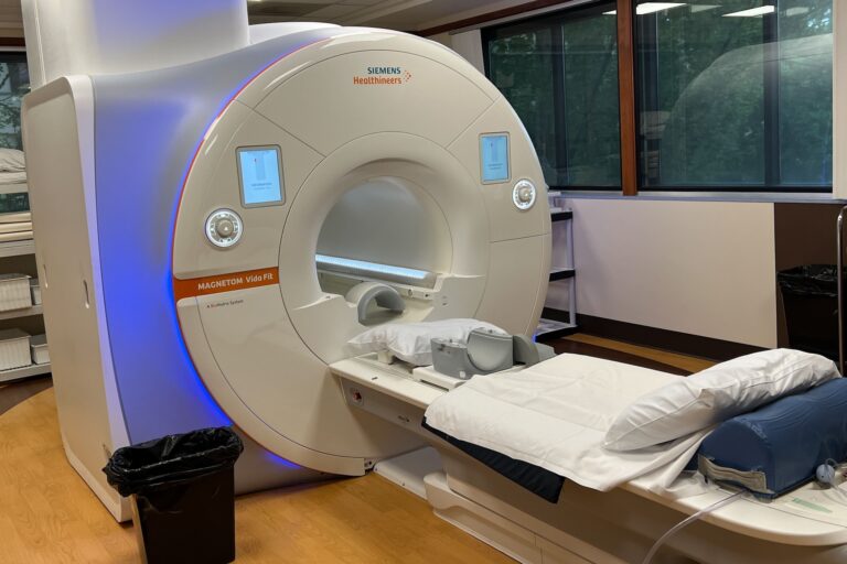 Man Wearing Chain Necklace Dies After Getting Sucked Into MRI Machine ...