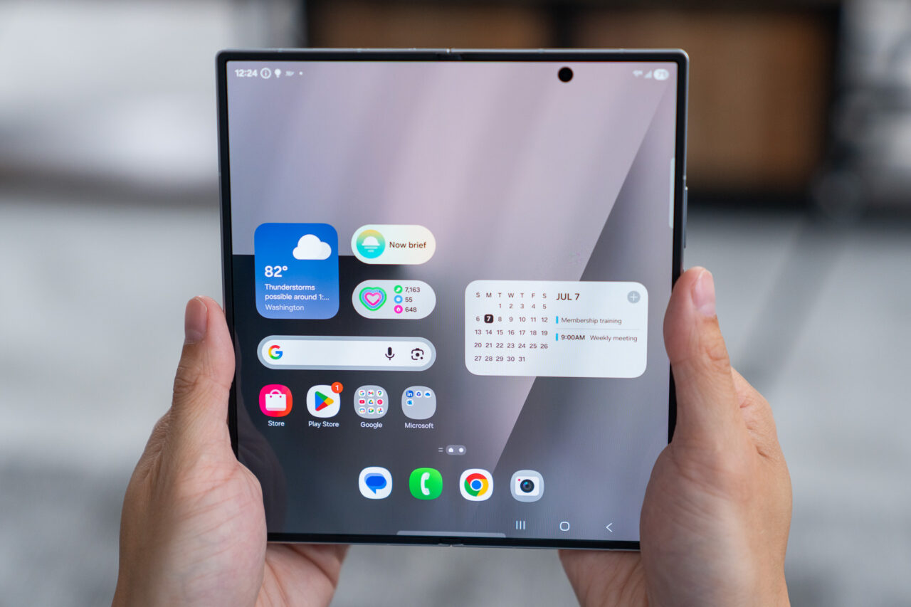 Samsung Galaxy Z Fold 7 Hands-On: Finally as Thin and Light as a ...
