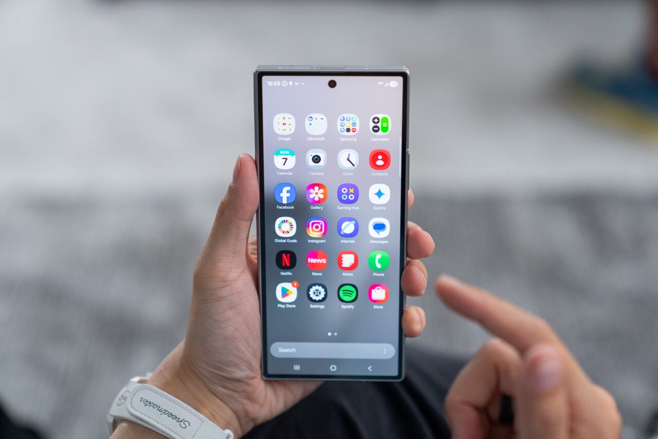 Samsung Galaxy Z Fold 7 Hands-On: Finally as Thin and Light as a ...