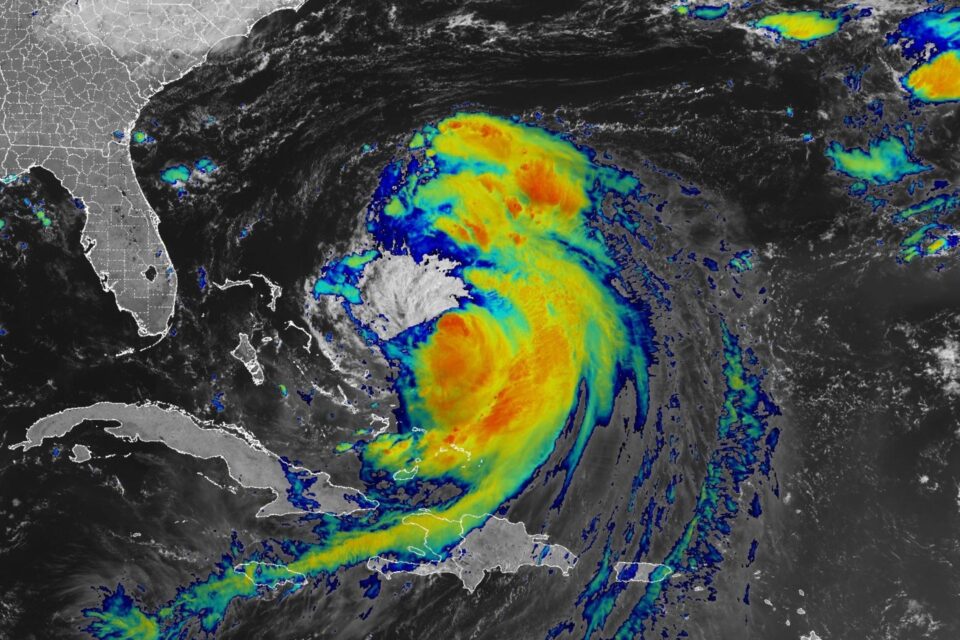 Zombie Fires and Historic Hurricanes: The 8 Wildest Weather Events of ...