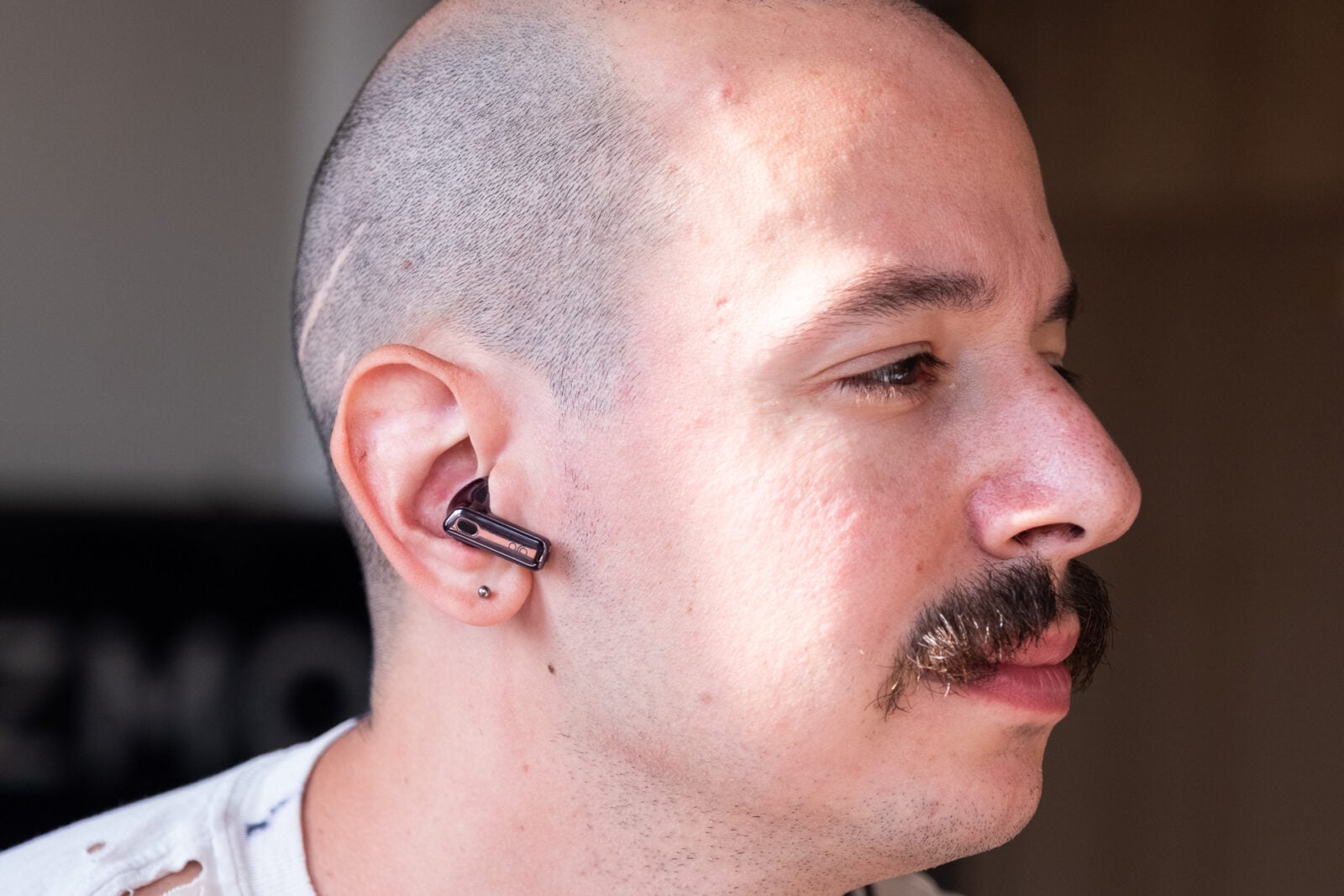 These Wireless Earbuds Have a Screen, ChatGPT, and a Cute Robot Face ...