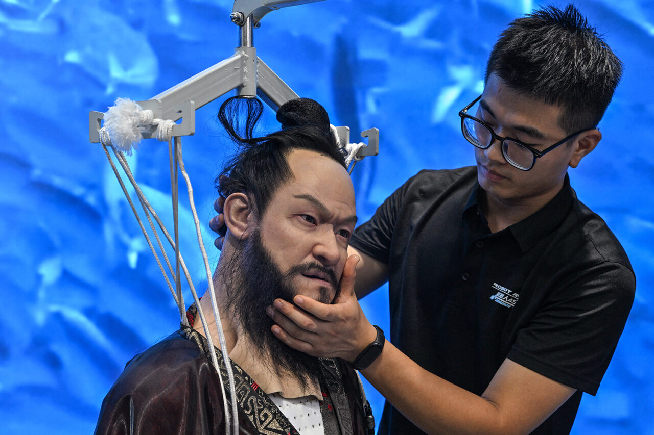China Opens 'Robot Mall,' Its First Mall for Robots