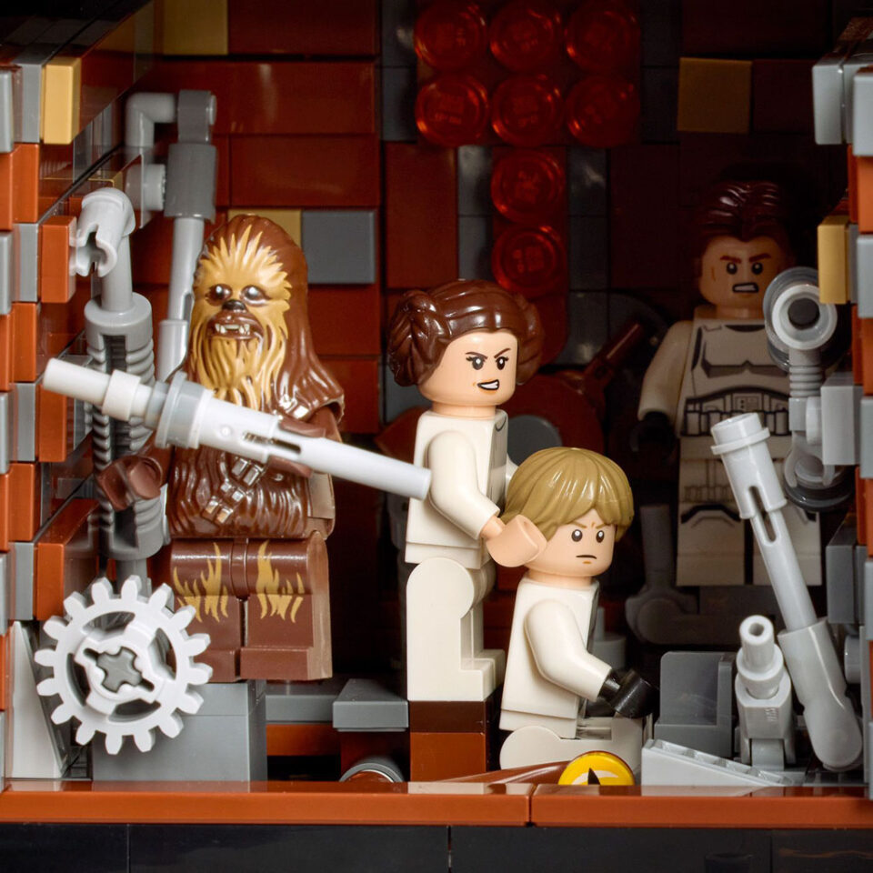 Lego's New $1,000 Death Star Set Is a Big Ol' Disc