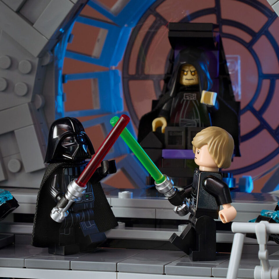 Lego's New $1,000 Death Star Set Is a Big Ol' Disc