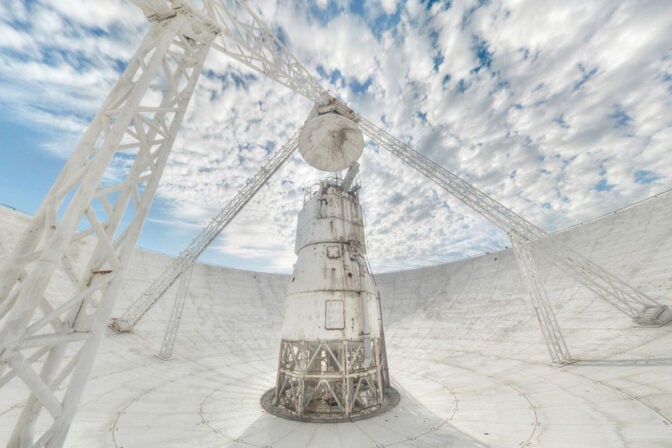 Ukraine Destroys Legendary Soviet-Era Telescope Once Used to Phone Aliens