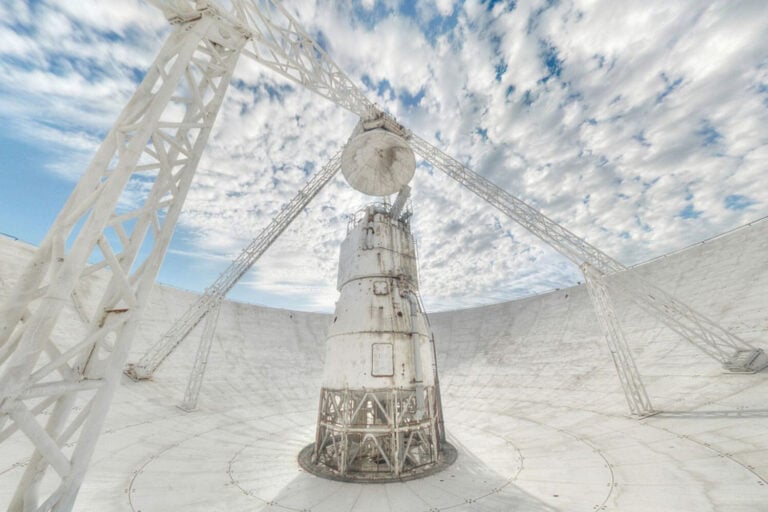 Ukraine Destroys Legendary Soviet-Era Telescope Once Used to Phone Aliens