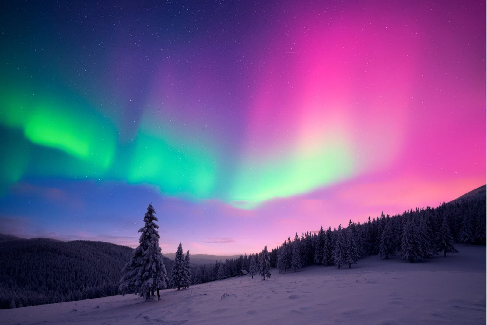Geomagnetic Storm Watch: Northern Lights Could Dazzle 15 States Tonight