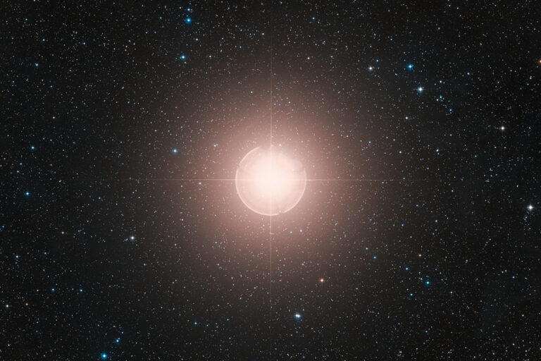 Betelgeuse's Newfound Companion Star Keeps Breaking Astronomy Rules