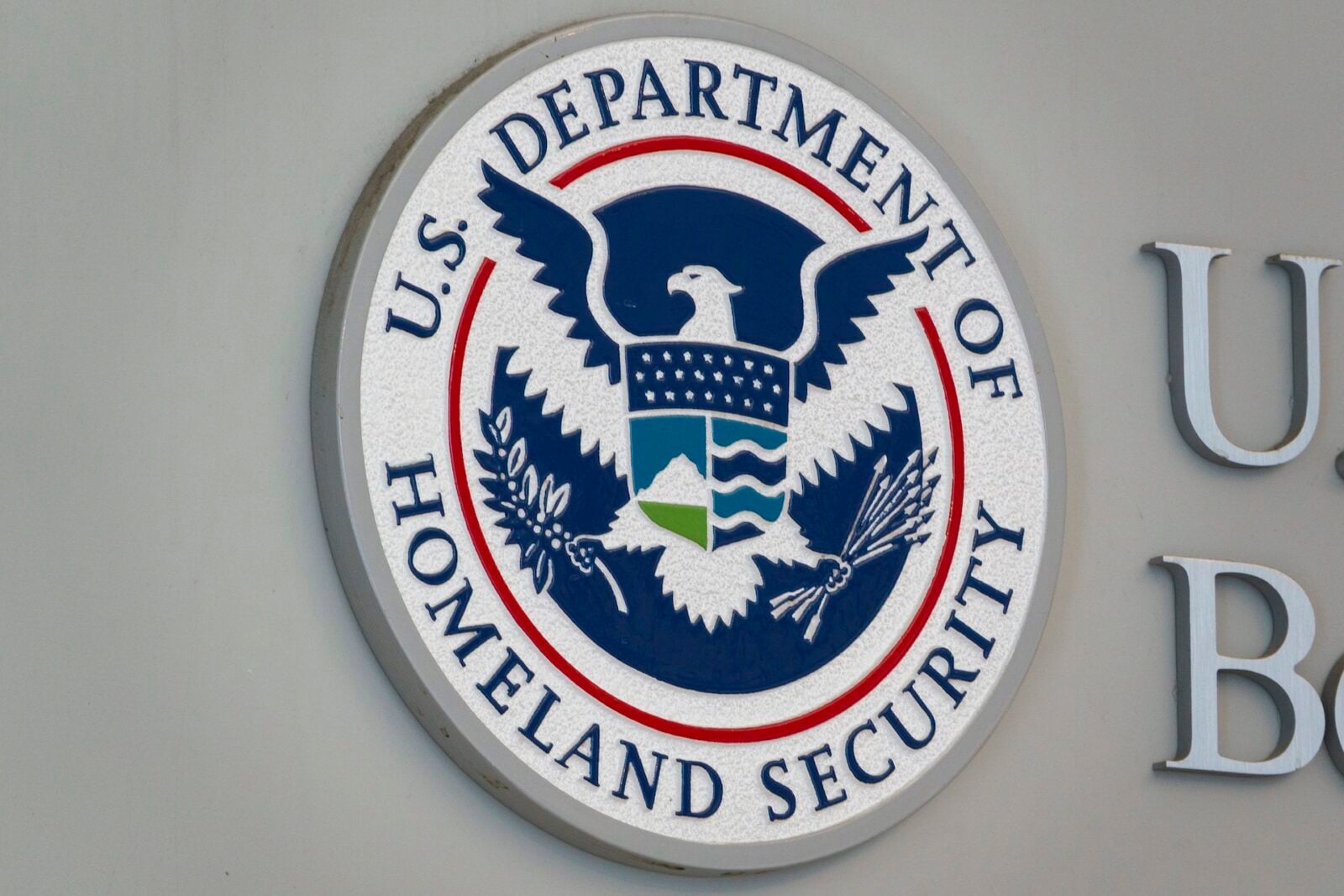 Feds Used Online Advertising Data to Track the Public's Phone Locations