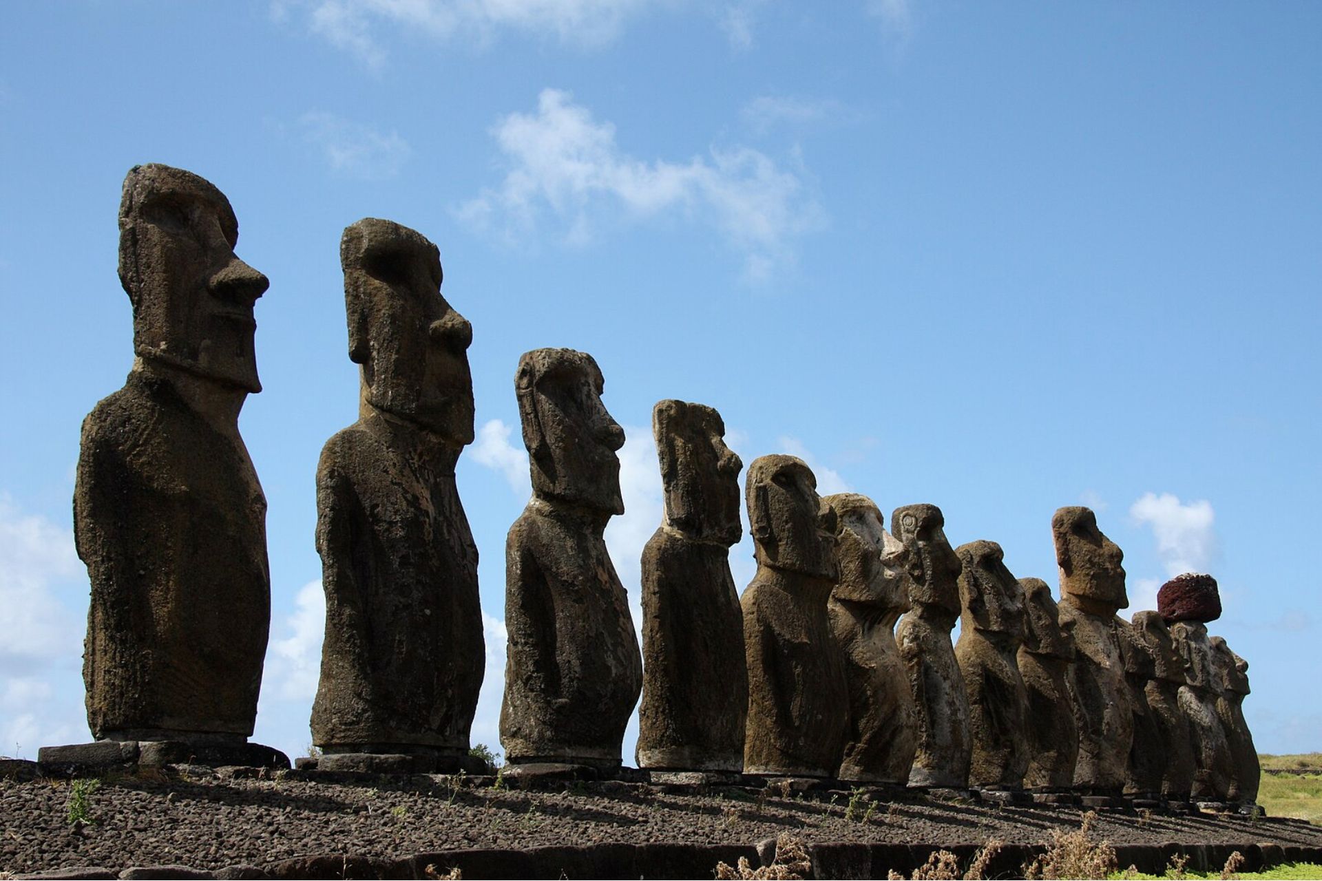 New Study Rewrites The Story Of Easter Island s Mysterious Stone Heads New Study Rewrites The Story Of Easter Island s Mysterious Stone Heads