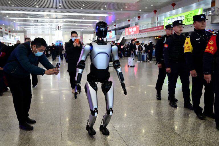 Russian Robot Faceplants on Stage During Moscow Showcase
