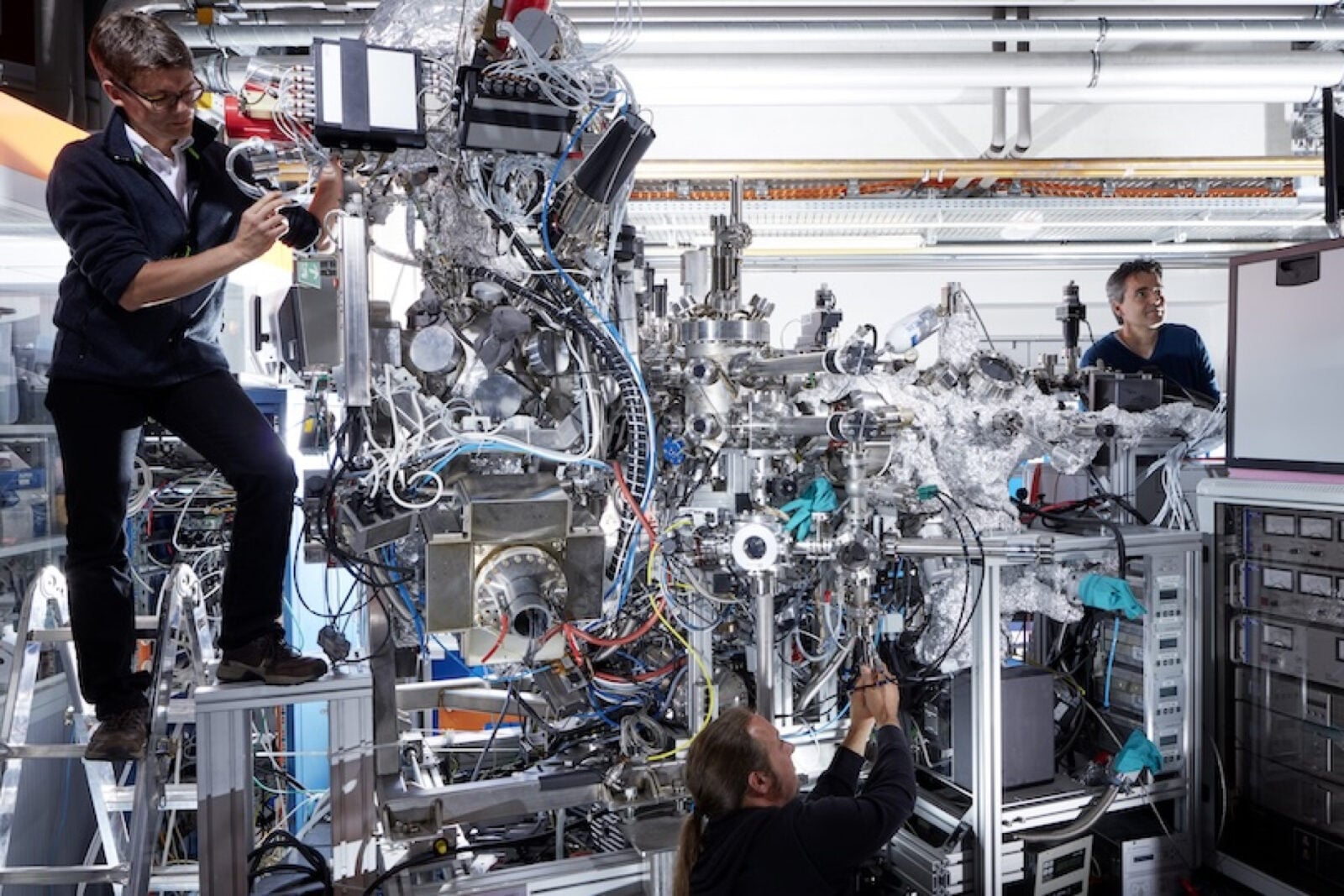 Physicists Decode Particle Dance That 'Kills' Electrical Conductivity