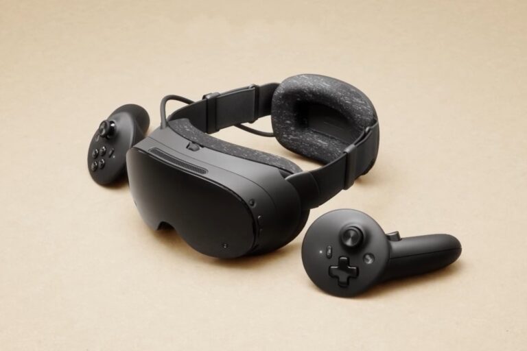 Valve's New VR Headset Is (Thank God) All About Gaming