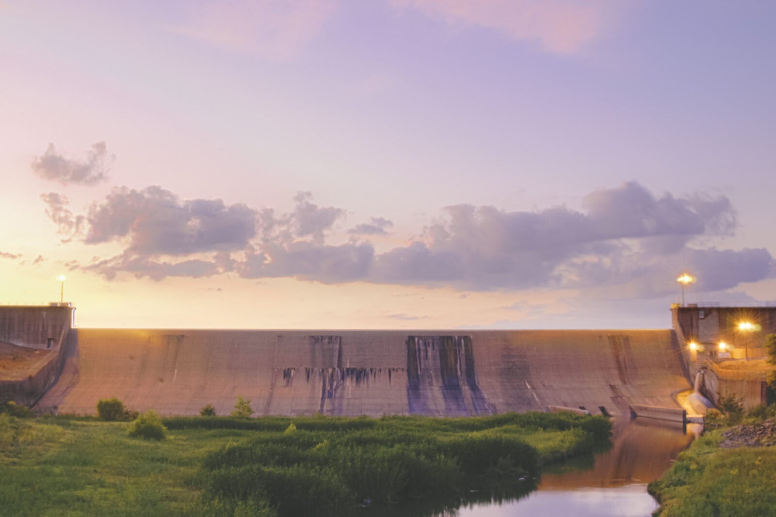 How Are U.S. Dams Holding Up? New Satellite Data Warns of Trouble
