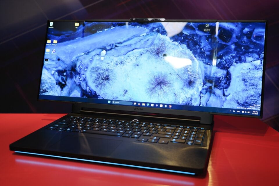 Lenovo Thinks You Want an Ultrawide Gaming Laptop That Uses a Rollable ...
