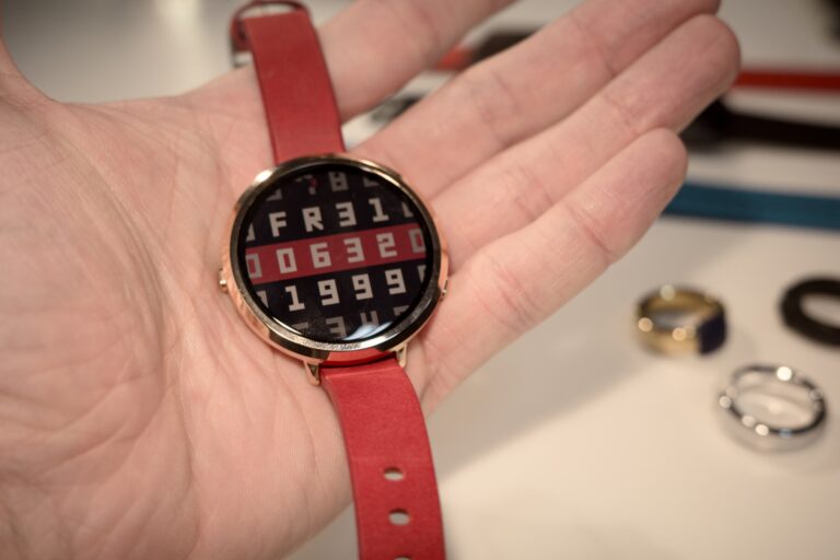 Pebble's Plans for Circular Smartwatches Could Bring Me Back to Wearables
