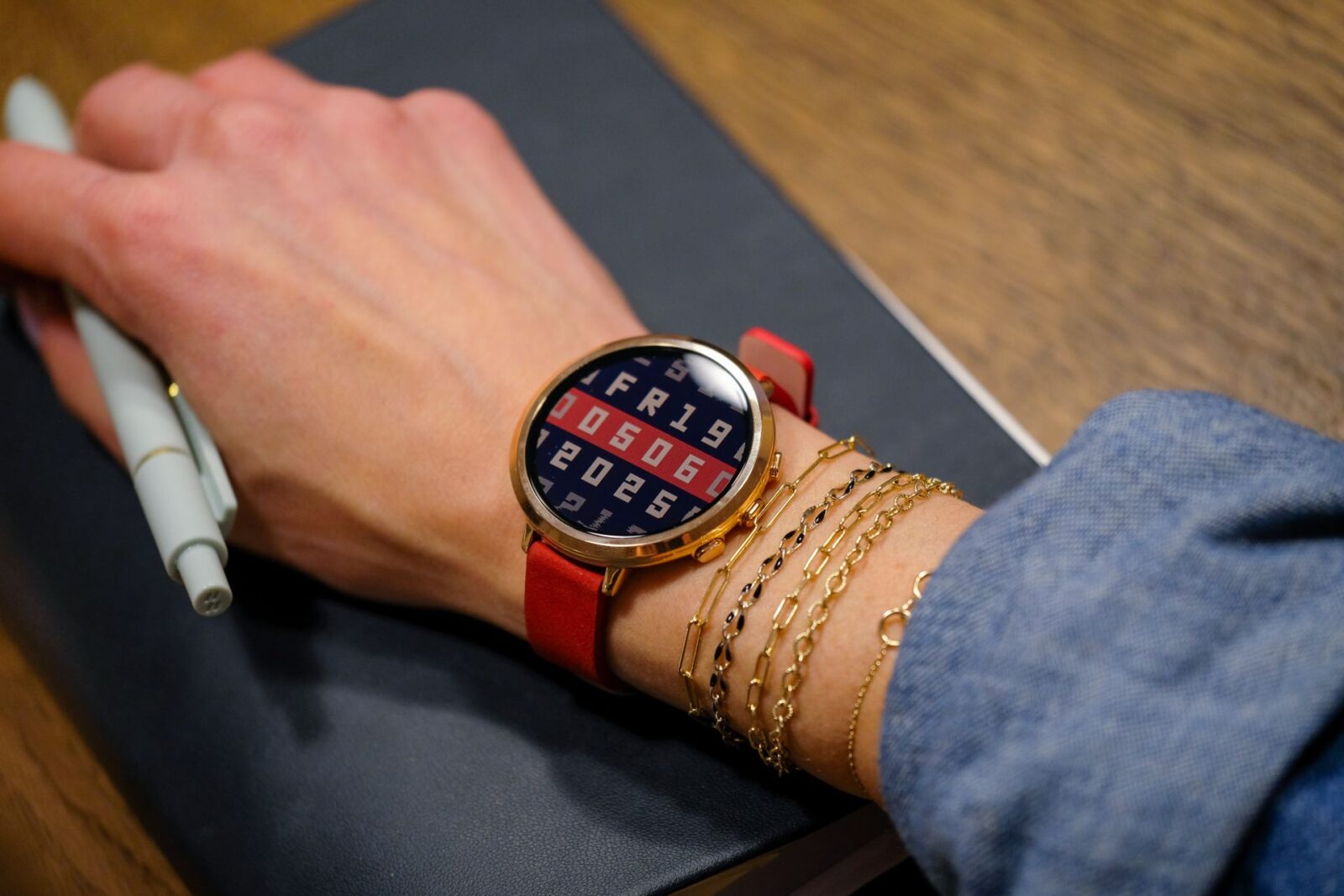 This Is the New Pebble Smartwatch, and Yes, It’s Now Called Pebble Again