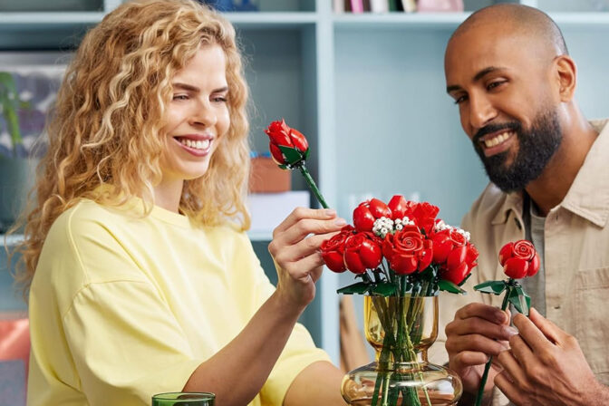 LEGO Bouquet of Roses Falls Back to Its Lowest Price, a Forever ...