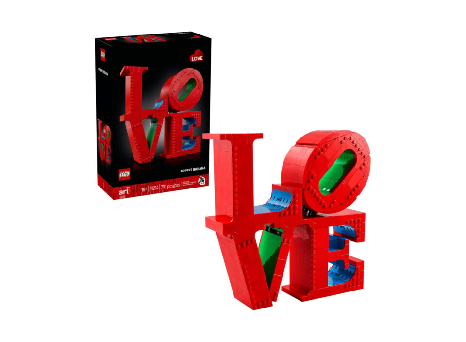 LEGO Art Love Is at a Record Low and Selling Fast Ahead of Valentine’s Day