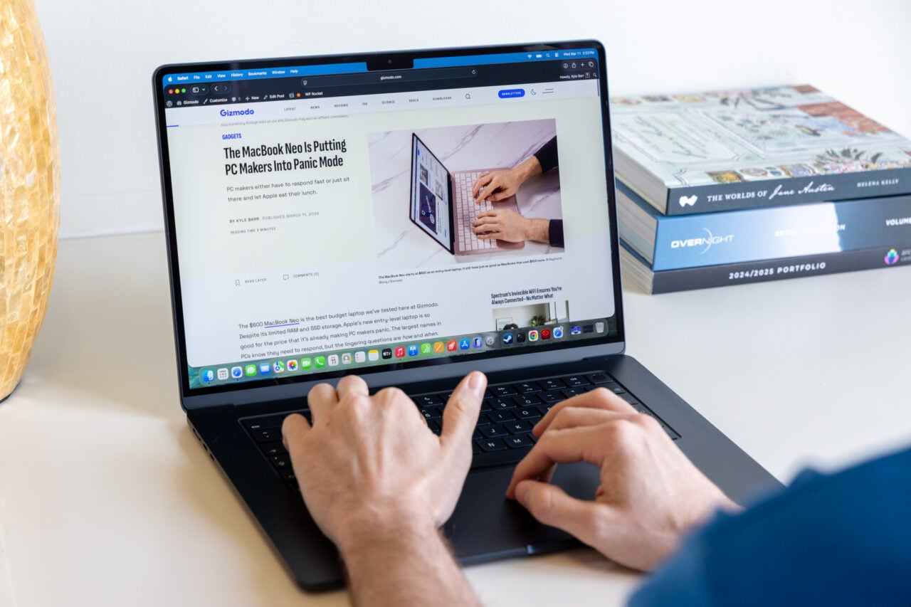 M5 MacBook Air Review: A Laptop With Real Middle Child Energy