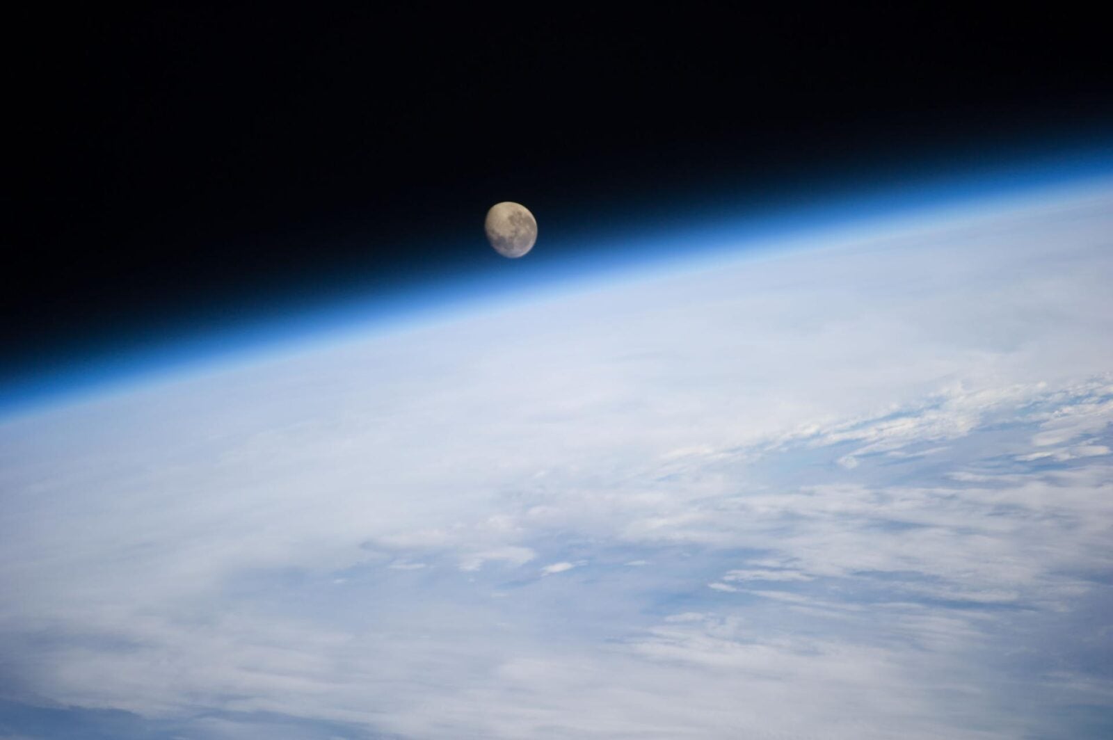 Astronomers Spot Previously Unknown Space 'Cavity' That’s Quietly ...