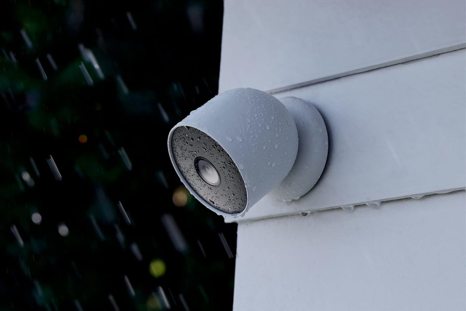 Google Nest Cam for Indoor and Outdoor Gets Another Price Cut to Nearly ...