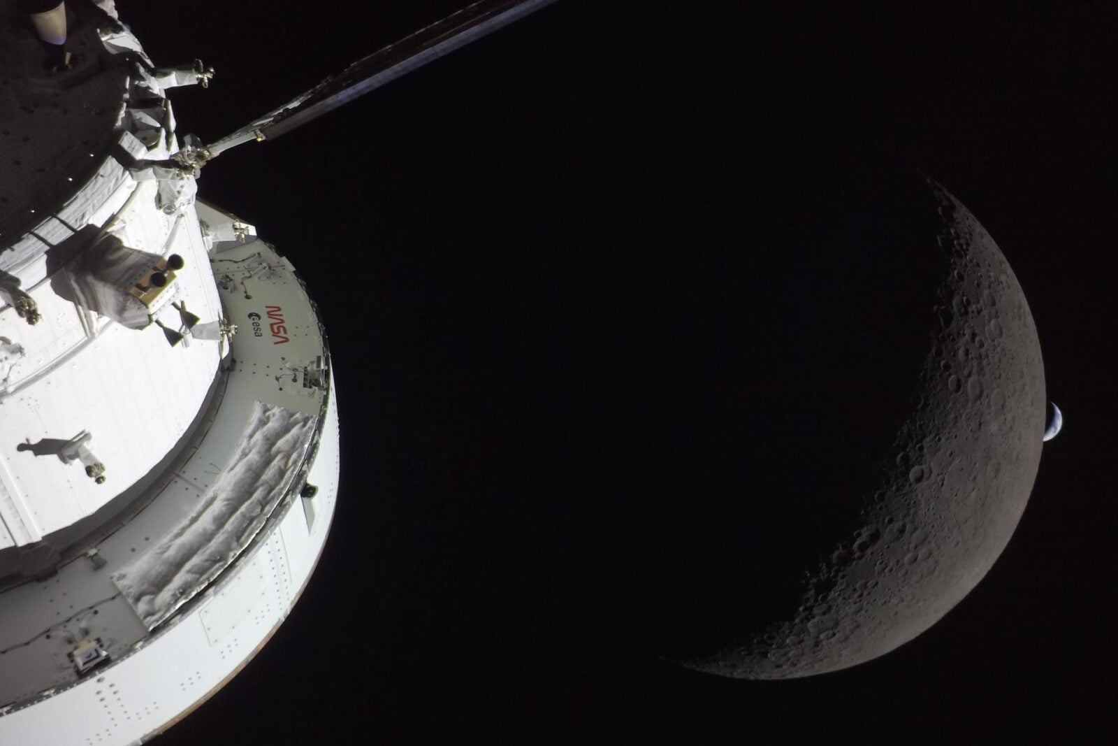 Lunar Lander Captures First High-Definition Video of a Sunset on the Moon