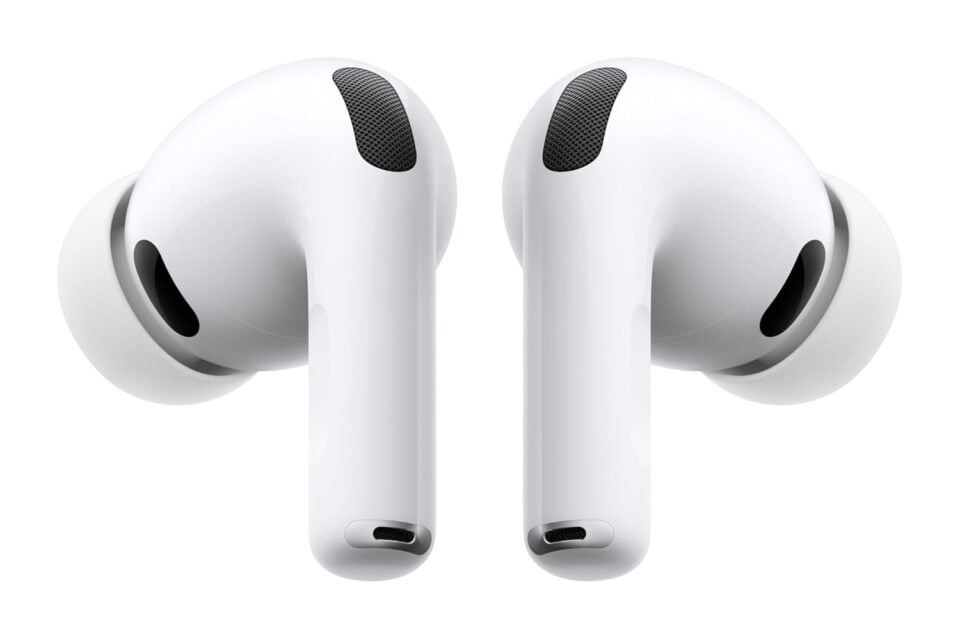 Apple AirPods Pro 3 No Longer Carry a Premium Price Tag, Now at 32% Off ...